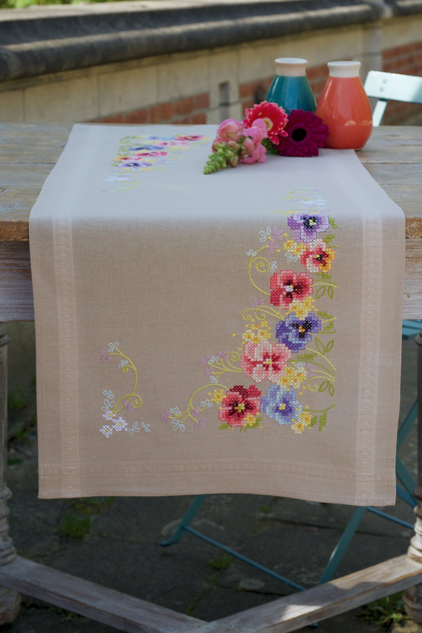 Table Runner Embroidery Kit ~ Violets – Cotton Club Crafts