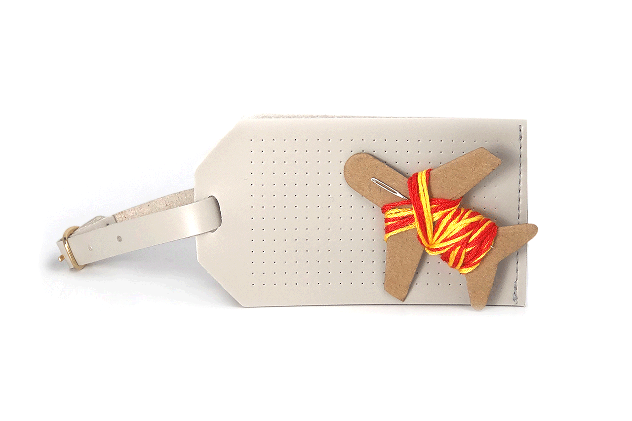 Chasing Threads ~ Stitch Luggage Tag Kit ~ Light Grey – Cotton Club Crafts